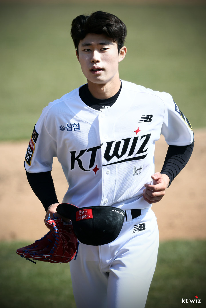 '7:3→11:3→11:8' kt 막판 추격 막아냈다! SSG 박종훈 첫 승+에레디아 4안타 3타점 앞세워 전날 패배 설욕 [수원에서mhn]