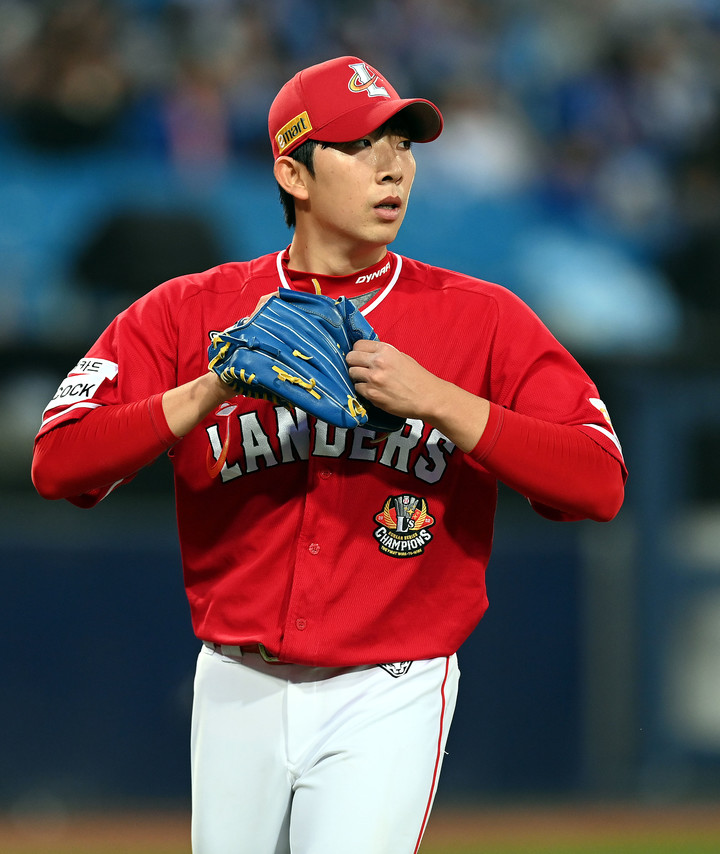 '시즌 첫 승이 보인다' SSG 오원석, kt전 5.2이닝 1실점 호투