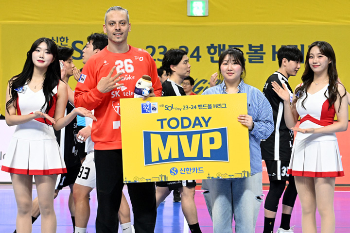 [핸드볼 H리그] 유누스 골키퍼, 골보다 많은 세이브로 SK호크스에 승리 안겨