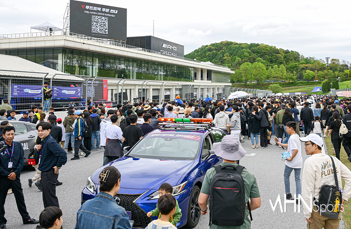 [mhn포토] '그리드 가득매운 레이싱 팬들'