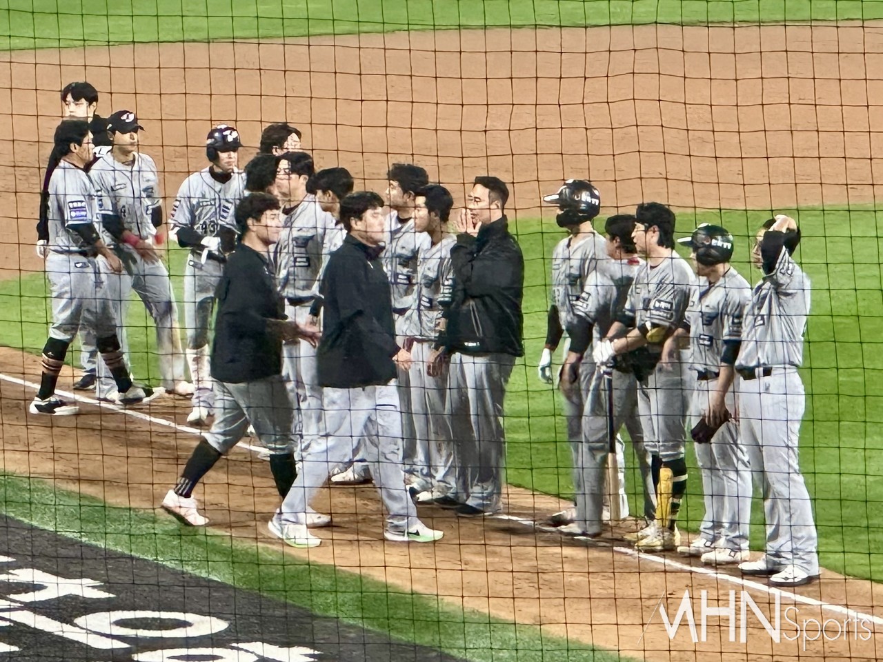 한화는 어쩌다 1위에서 8위까지 추락했는가 [수원에서mhn]