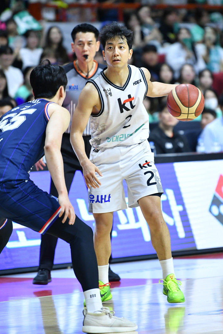 '최준용이 살아났다!' KCC, '33점 허훈'의 KT 누르고 2연승...챔피언 등극까지 '1승' 남았다