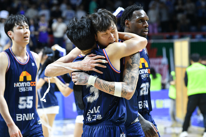 '최준용이 살아났다!' KCC, '33점 허훈'의 KT 누르고 2연승...챔피언 등극까지 '1승' 남았다