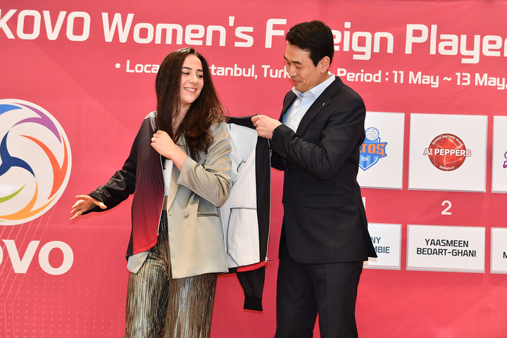 [이슈스파이크] 폰푼, 지아, 윌로우 美로...자유계약 없는 V-리그 '철렁'