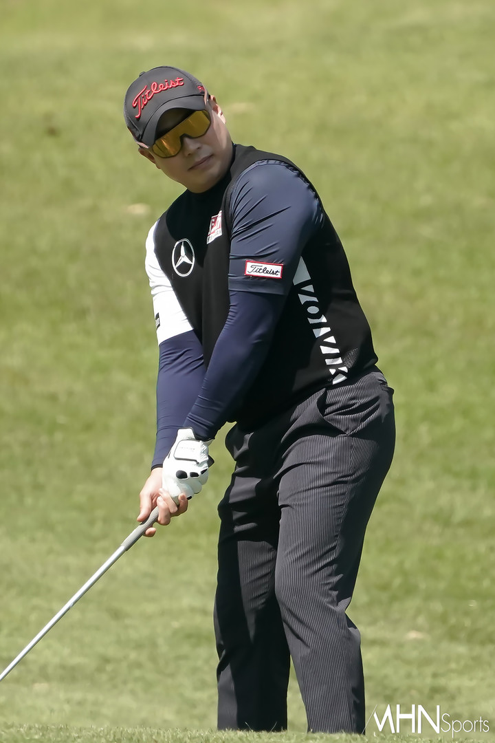 [mhn포토] 한성진, 핀을 다시 한번 보고