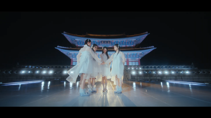 'K-팝 걸그룹 최초'...뉴진스, 경복궁 근정전 수놓았다