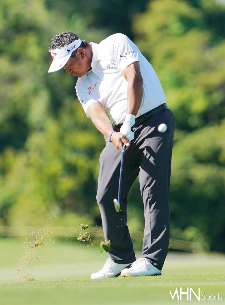 '혼자만 다른 골프장에서 쳤나?'..KPGA 투어 17승 청신호 켠 최경주 "목표를 우승으로 수정"