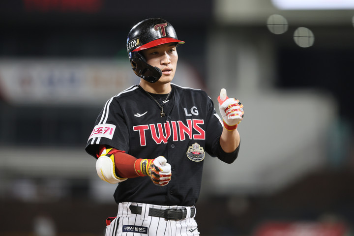 '범바오 너무 소중해' 김범석 데뷔 첫 연타석 홈런 LG, 7-6 KT 꺾고 짜릿한 위닝시리즈 달성 [수원에서mhn]