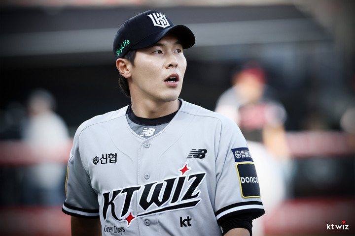 '데뷔 첫 선발인데' KT 한차현, 3.1이닝 3실점 '아쉬운 투구 내용' [수원에서mhn]