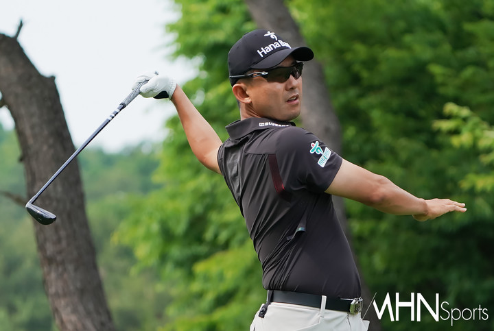 '버디 접전' 한승수, KB금융 리브챔피언십 챔피언 등극...KPGA 통산 3승