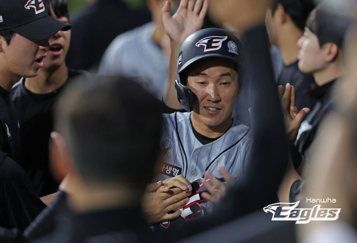 '한화 김경문 1호 황태자' 황영묵이었다...홈런 빼고 다 쳤다, 최강야구 아닌 '최강영묵' [수원에서mhn]