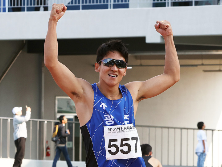 남자 계주 400m 대표팀, '38초68' 10년만에 한국 기록 경신