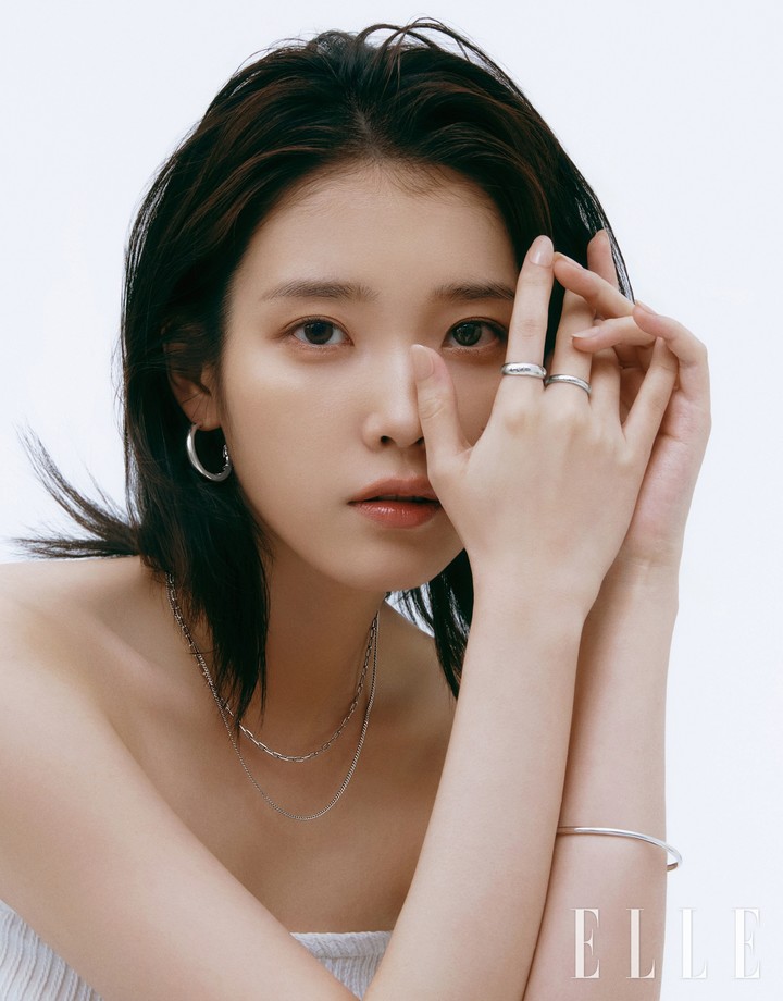 IU's Chic Elegance… ELLE Photoshoot Released