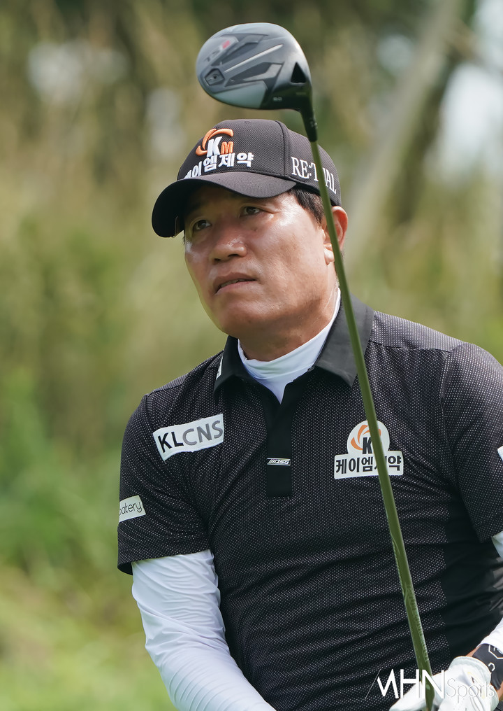 [mhn포토] 박노석 '우려하는 타구~'