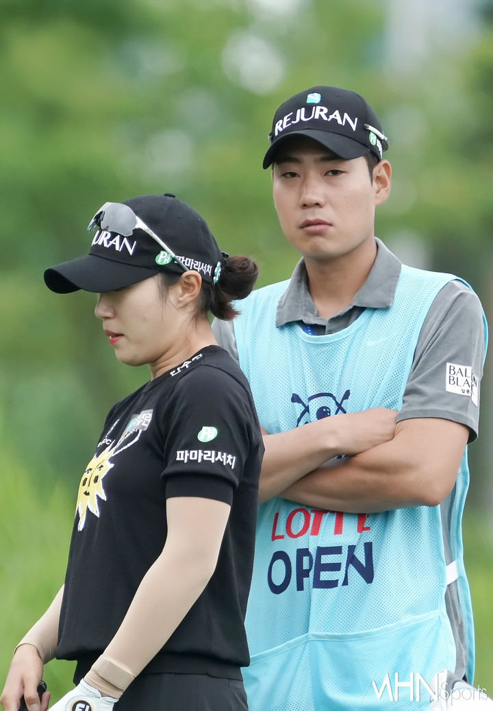 [mhn포토] 정지민-김준수, 바람이 몹시 분다