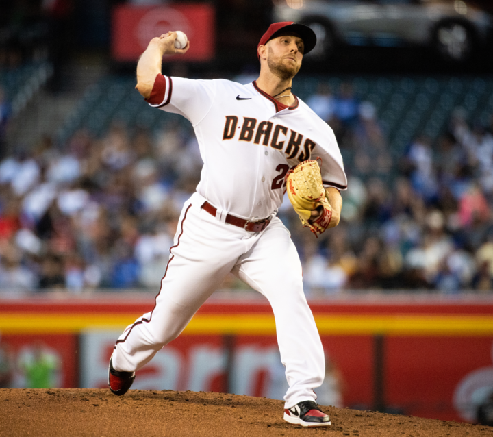 KBO 역수출 ‘신화’ 켈리 복귀 임박, 7일 재활등판 후 ML 복귀 예정...SD와 순위경쟁 볼만하다.