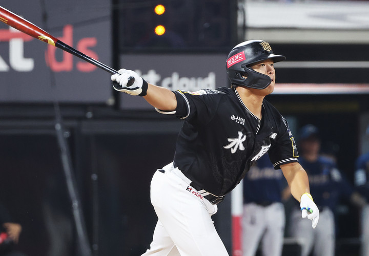 '두산 제치고 단독 4위 등극!' KT, 심우준 역전 스리런+문상철 3안타 4타점 앞세워 NC에 11-8 승리 [수원에서mhn]