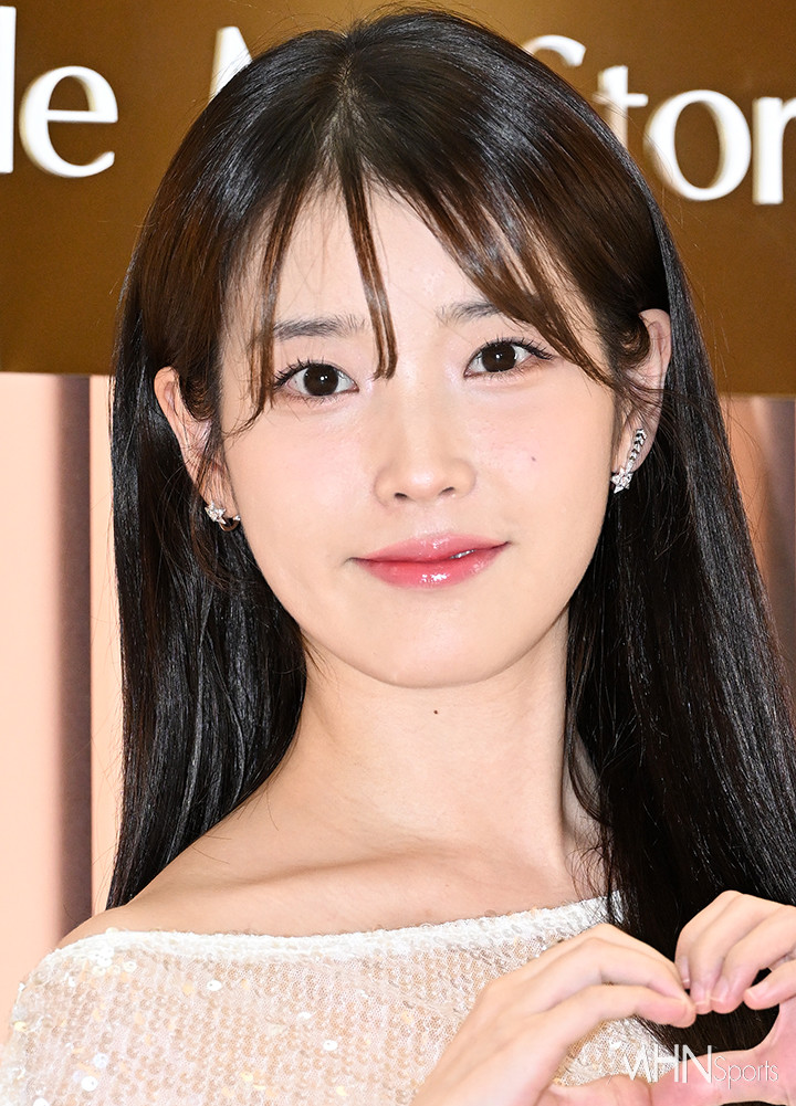 데뷔 16주년 맞이한 아이유, 데뷔 기념일 맞아 2억 2,500만원 '기부 선행'