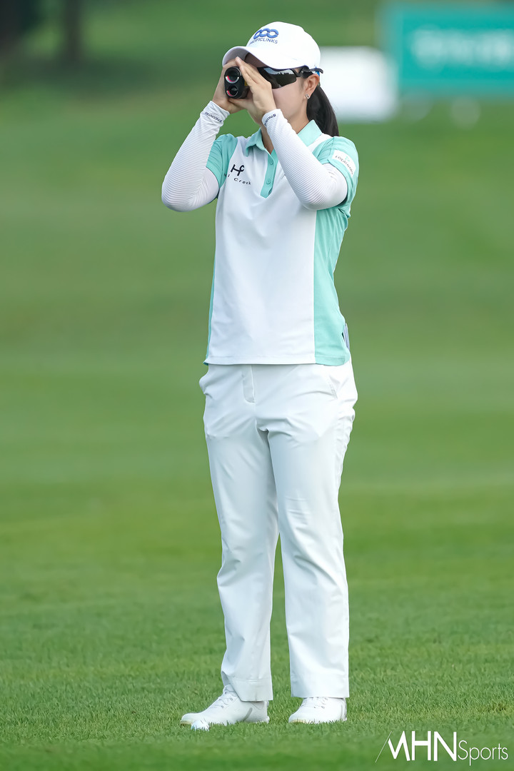 [mhn포토] 이승연, 핀 까지 거리