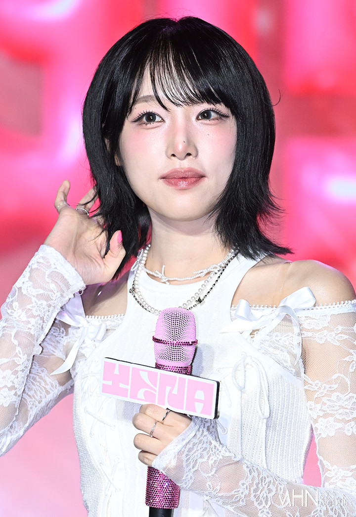 최예나 "생일 기념 만난 아이즈원 권은비, 신곡 먼저 들려줬더니..."