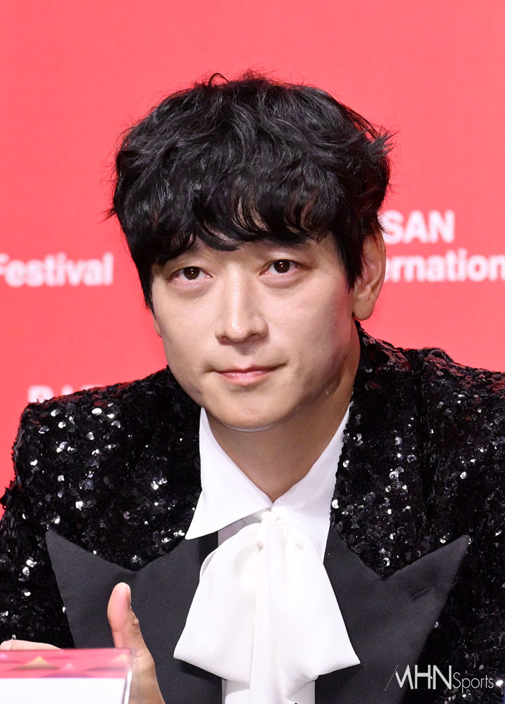 [29th BIFF] "OTT 개막작? 재밌으니 소개해야"...강동원→박찬욱 뭉친 '전란' (종합)