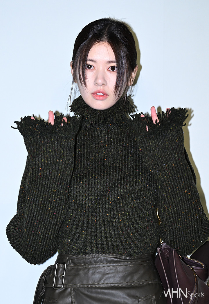 정소민, 시크룩에 가려지지 않아! '러블리 인간 토끼 석류... 미모의 엄친딸'