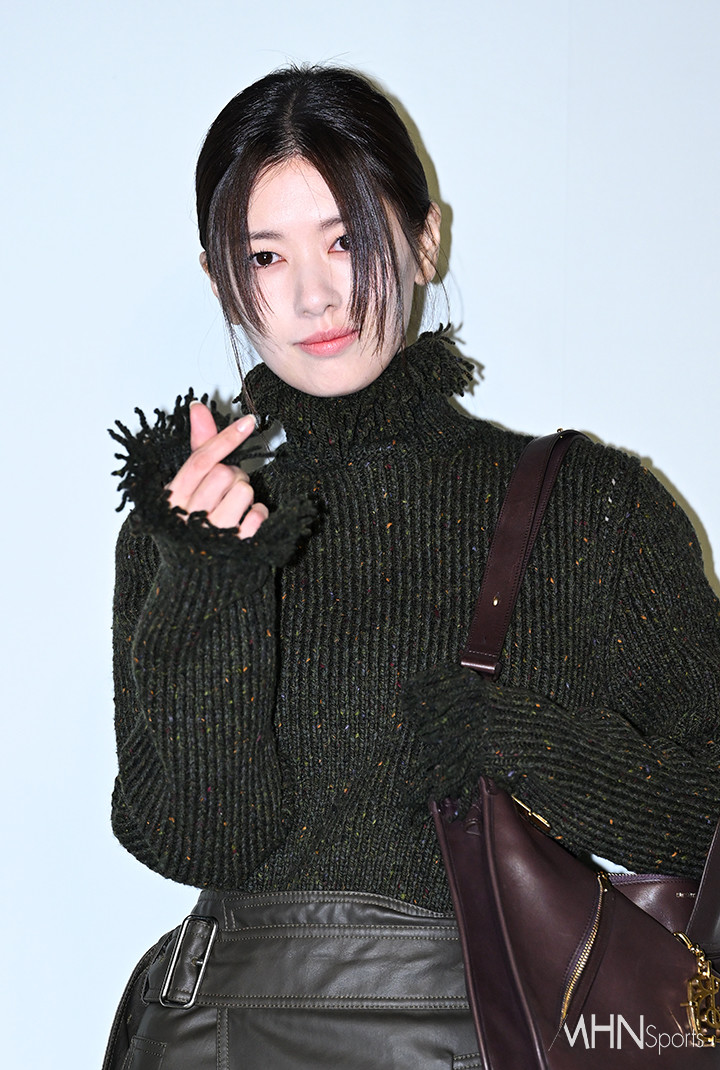 정소민, 시크룩에 가려지지 않아! '러블리 인간 토끼 석류... 미모의 엄친딸'