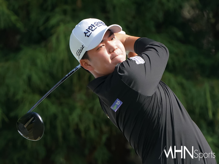 'KPGA 대상 선두' 장유빈, 백송홀딩스-아시아드CC 오픈 공동 선두 출발..AG금 합작 조우영도 1위