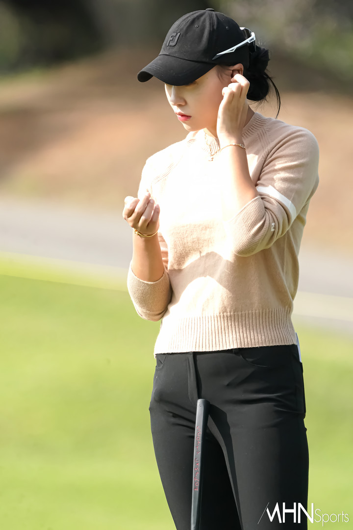 [mhn포토] 문정민, 순서 기다린다