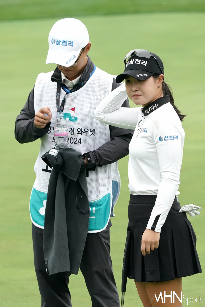 [mhn포토] 고지우, 살피고 또 살핀다