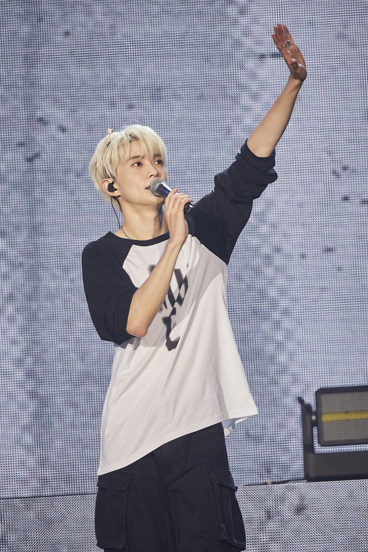 NCT 재현, 입대 전 팬들과 아쉬움 달랬다..."2026년에 웃으면서 만나자"