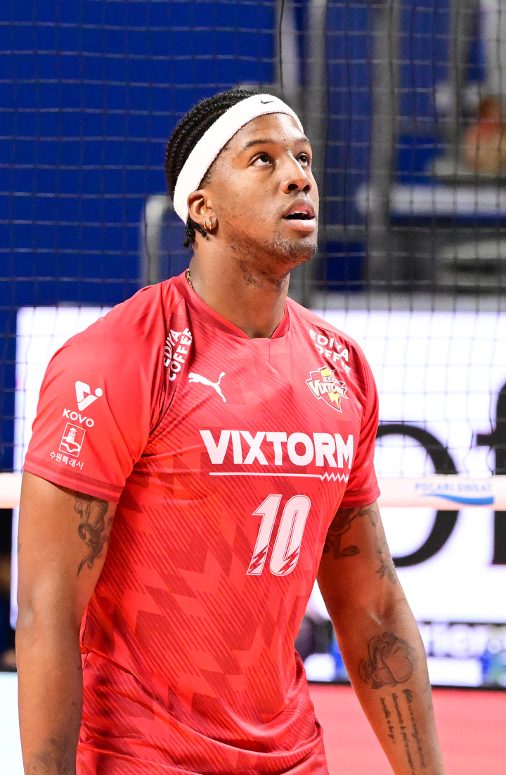 '임성진-신영석-서재덕-엘리안-전진선' 두 자릿대 고루 폭발, 한국전력, 창단 첫 개막 3연승 질주 [장충에서mhn]