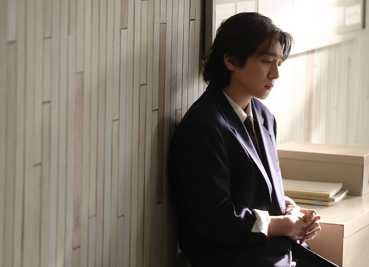 DAY6 성진, 첫 단독 콘서트 전석 매진...화려한 솔로 활동 이어간다