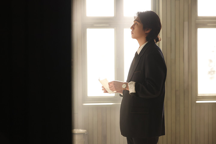 DAY6 성진, 첫 단독 콘서트 전석 매진...화려한 솔로 활동 이어간다