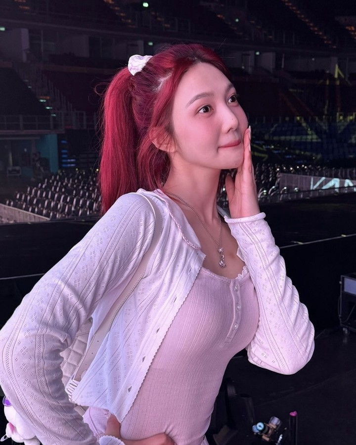 '재계약 고민' 조이, 레이스톱 입고 뽑낸 '과즙상'