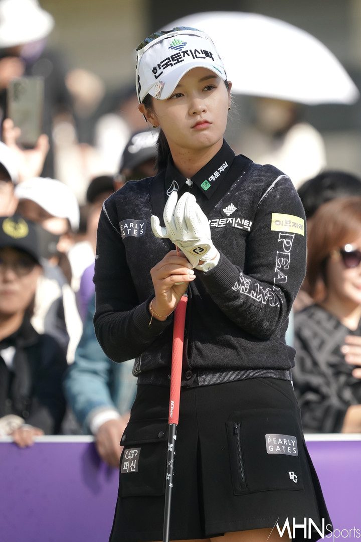 [mhn포토] 박현경, 다시 비장한 모습으로