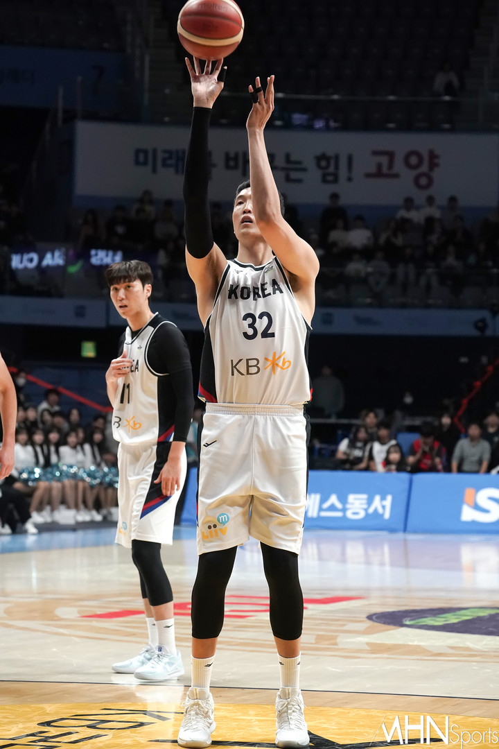 [mhn포토] 이종현, 득점은 내 손에서