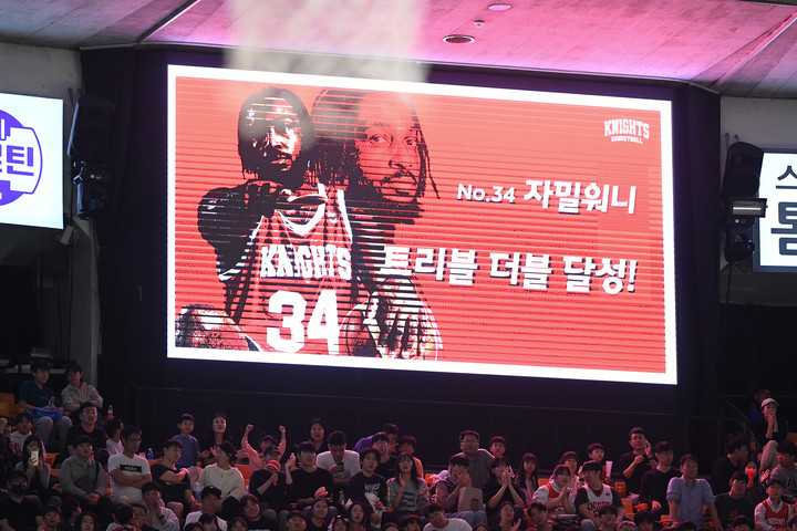 SK, 오는 29일 'KBL 최초 20-20 동반 트리플더블' 워니 1라운드 MVP 시상식-스페셜 굿즈 공개