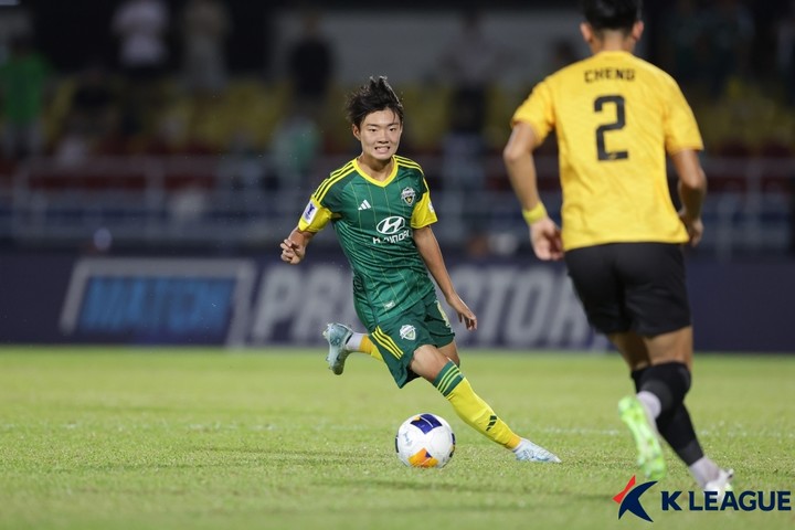 'K3는 시흥 천하' 득점왕 까밀로, MVP 선정-베스트11 과반 차지...최우수지도자상까지 '싹쓸이'