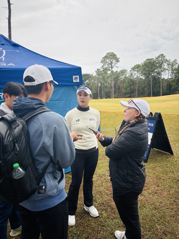 "현재 순위 생각하지 않겠다"..윤이나, LPGA Q시리즈 4R 공동 7위 '점프'