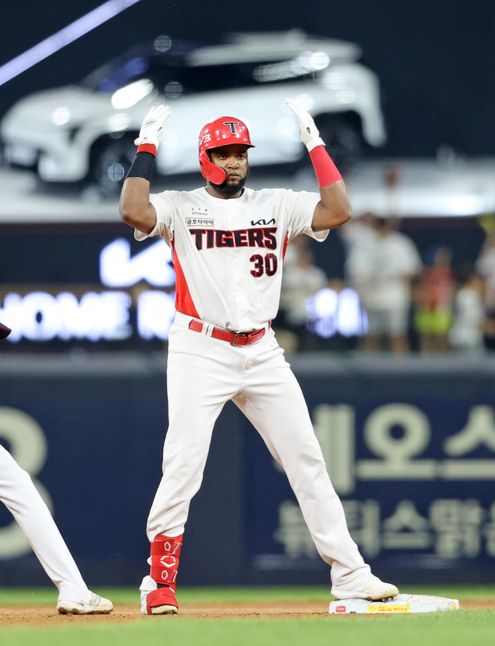 '소크라테스와 작별' ML 88홈런 거포 위즈덤, KIA 새 외국인 타자 합류 보인다!