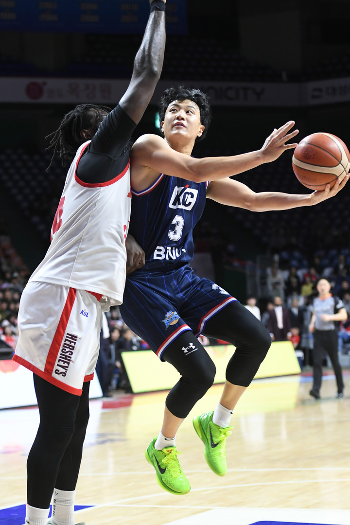 KCC, SK 11연승 저지…LG는 5연승 질주!