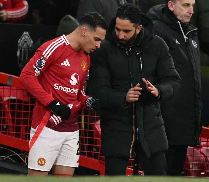 맨유 재정난 진짜 힘들어! 아모림까지 "동료들 다 잘리네, 어떻게 팀이 이 지경이 됐냐!" 한탄