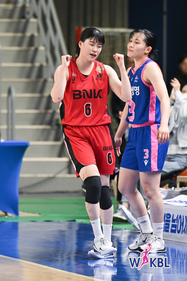 BNK의 조기 마무리 vs 삼성생명의 반격... 운명의 4차전 (PO 4차전)