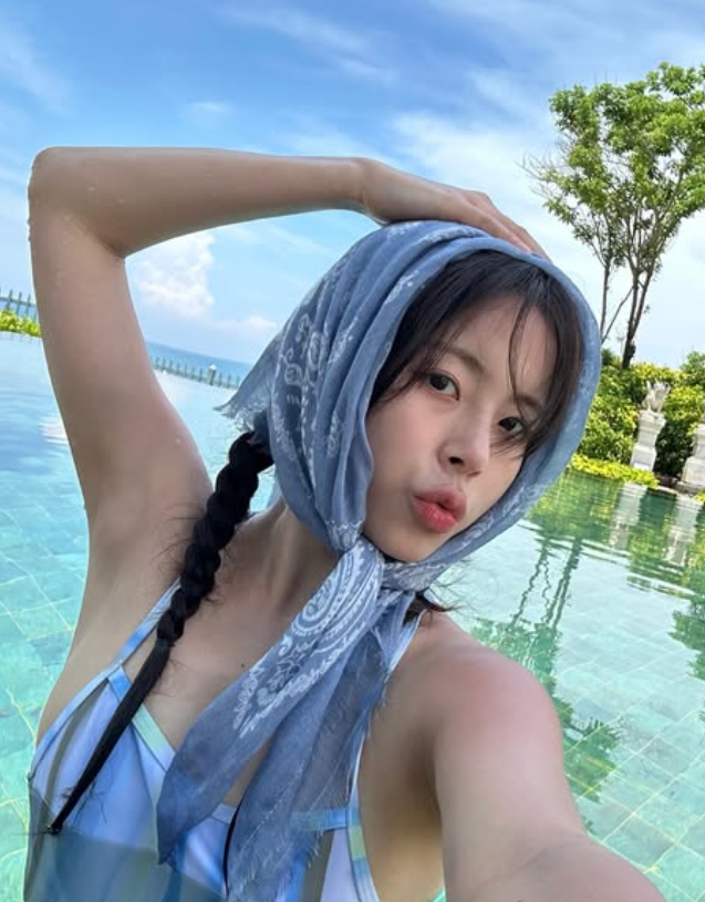 이 얼굴이 30대? 민도희, 동안 미모로 뽐낸 수영복 자태