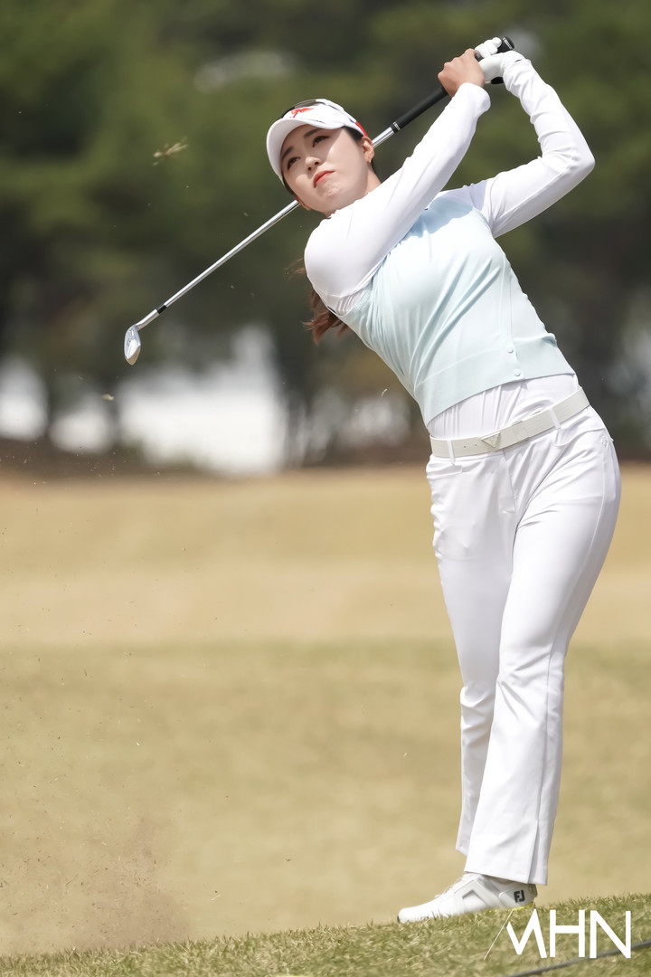 [mhn포토] 김재희, 그린 향해 날린다