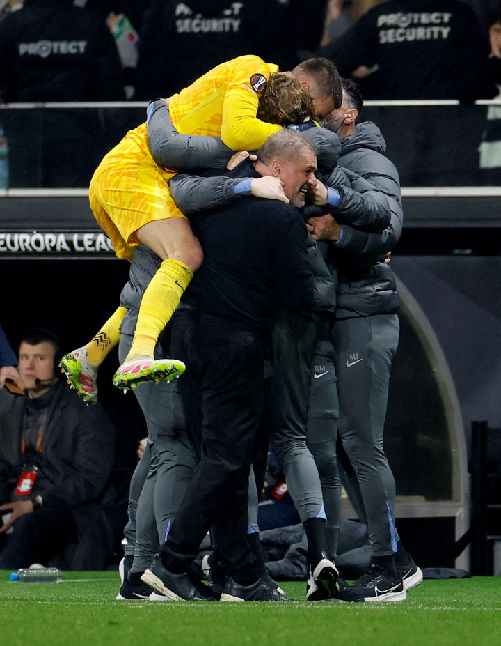 '흥민이 형! 보고있지?' 토트넘 진짜로 우승 가나요! 솔랑케 PK골→ UEFA 유로파리그 4강 결승골!