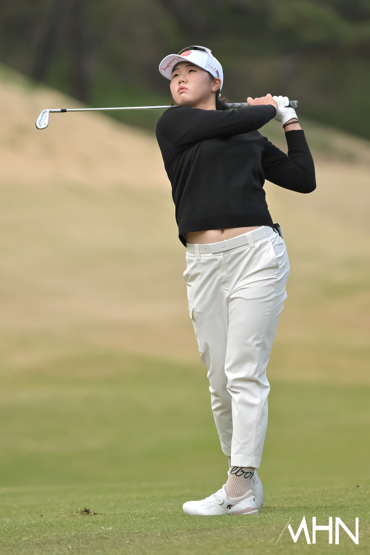 [mhn포토] 아마추어 유아현, 핀 하이로 날린다
