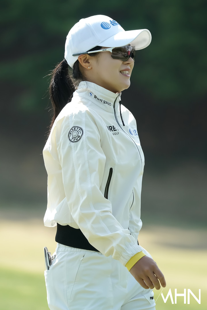 [mhn포토] 고지우, 미소 가득 홀아웃