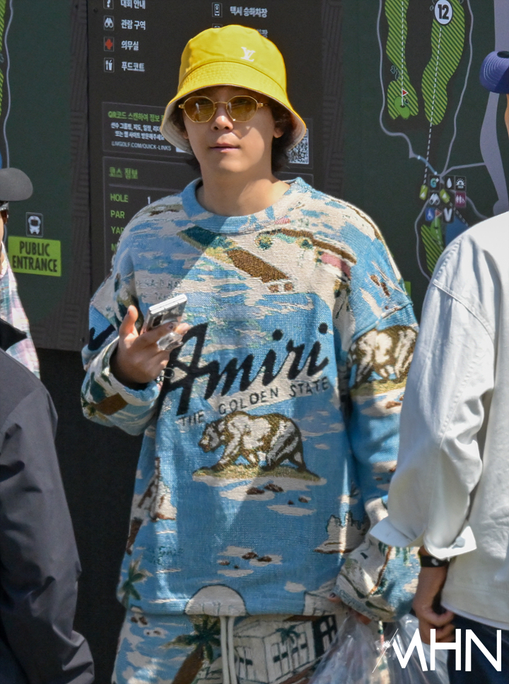 [포토] 이홍기 '개성 넘치는 골프 갤러리 패션'